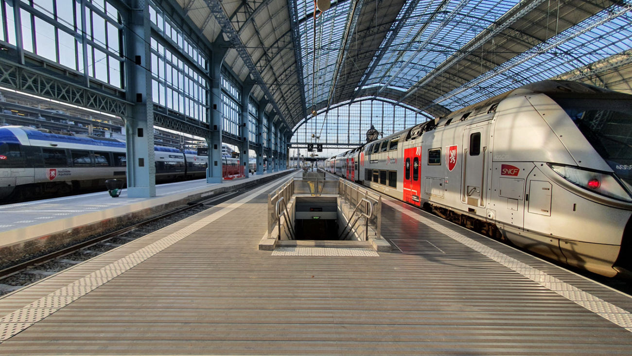 INFRASTRUCTURES COMPOSITES - Solutions Composites